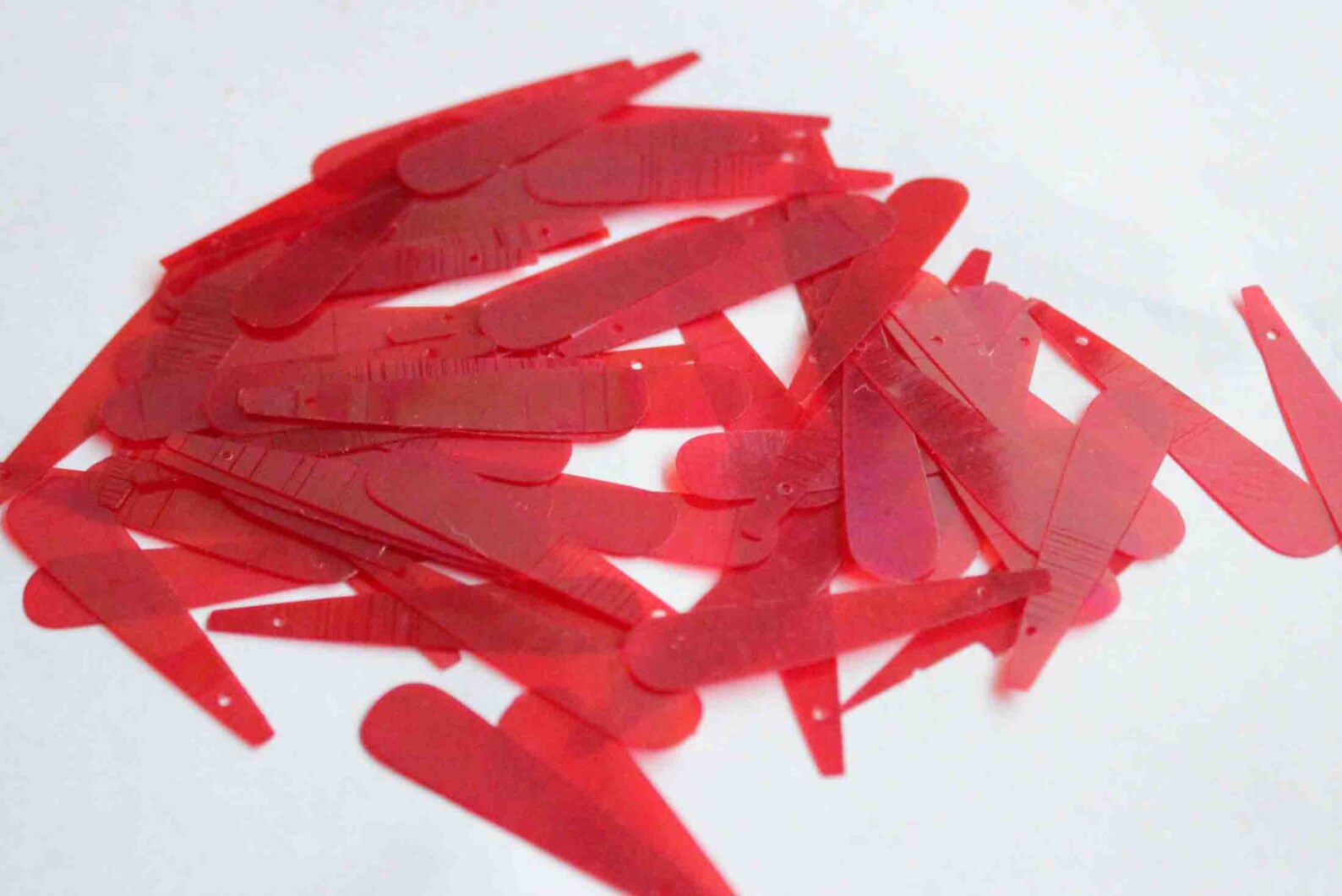 25 Tear Drop Shape/ Transparent Red Color Sequins/kbos345 - Etsy