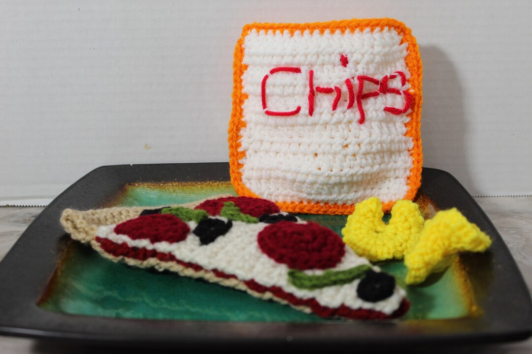 Pizza y papas fritas de crochet, comida de juguete, comida rápida ...