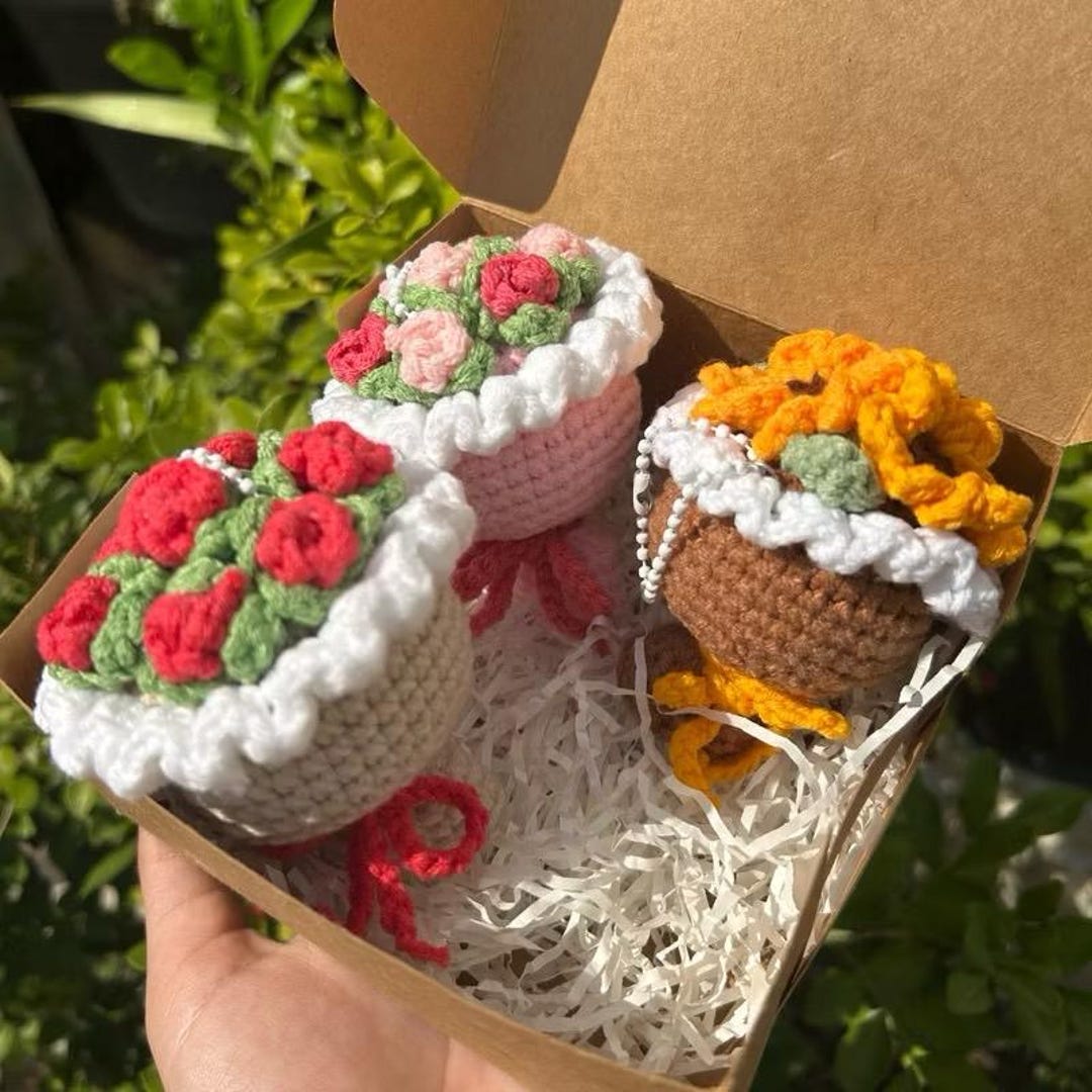 Crochet Mini Bouquet Keychain, Crochet Flowers, Cute Keychain, Flowers ...