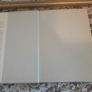 Vintage Christmas Carol Book: 1990 Hardcover, Roberto Innocenti Art - Etsy