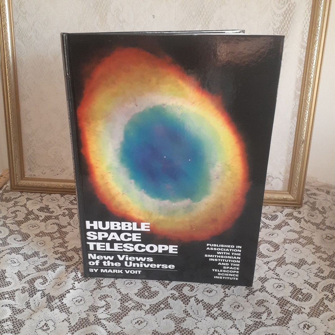 Hubble Space Telescope New Views of the Universe by Mark Voit, Vintage ...