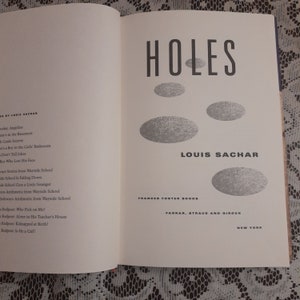 Holes by Louis Sachar, Vintage 1992 First Edition and 18th Printing ...