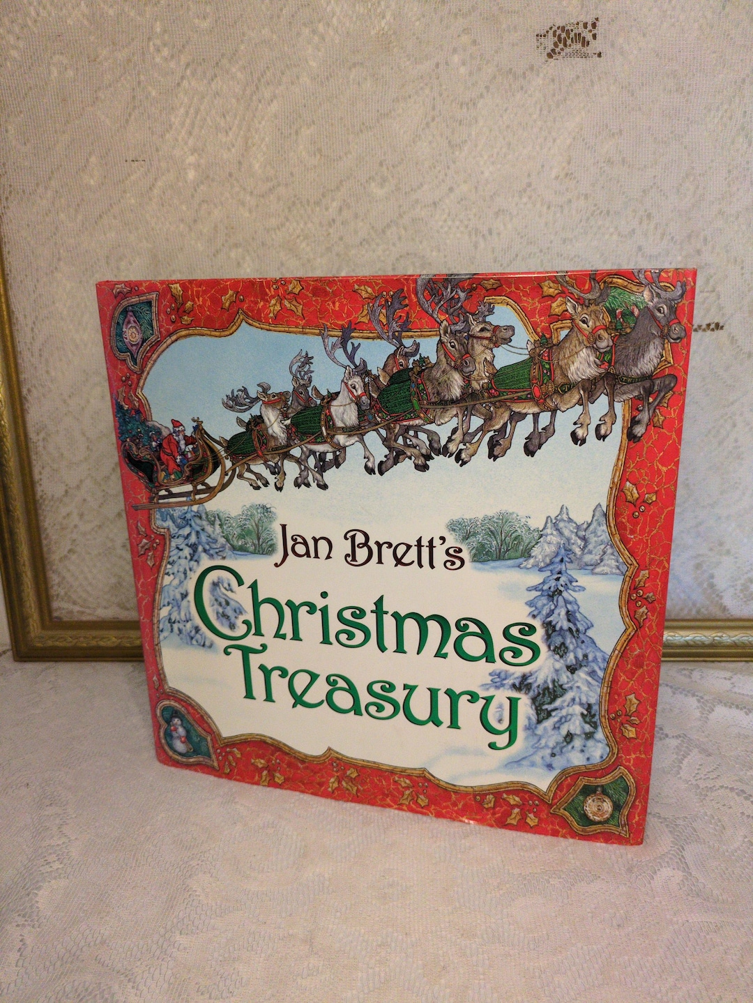 Children’s Holiday Book Jan Brett’s Christmas Treasury, Vintage 2000 ...