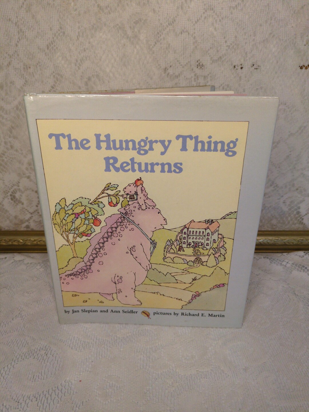 The Hungry Thing Returns Children's Book, 1990 Hardcover, Jan Slepian ...