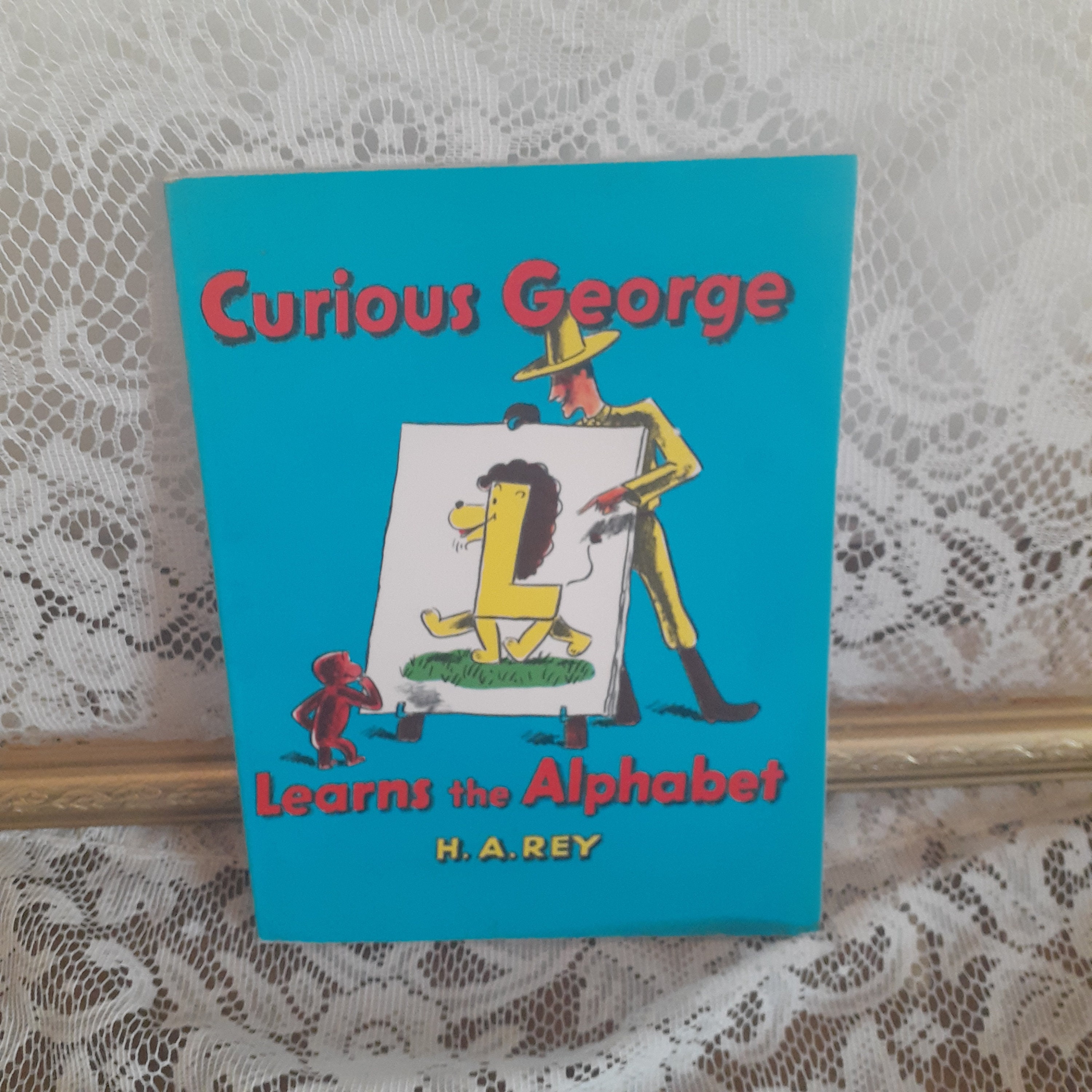 Curious George Learns The Alphabet