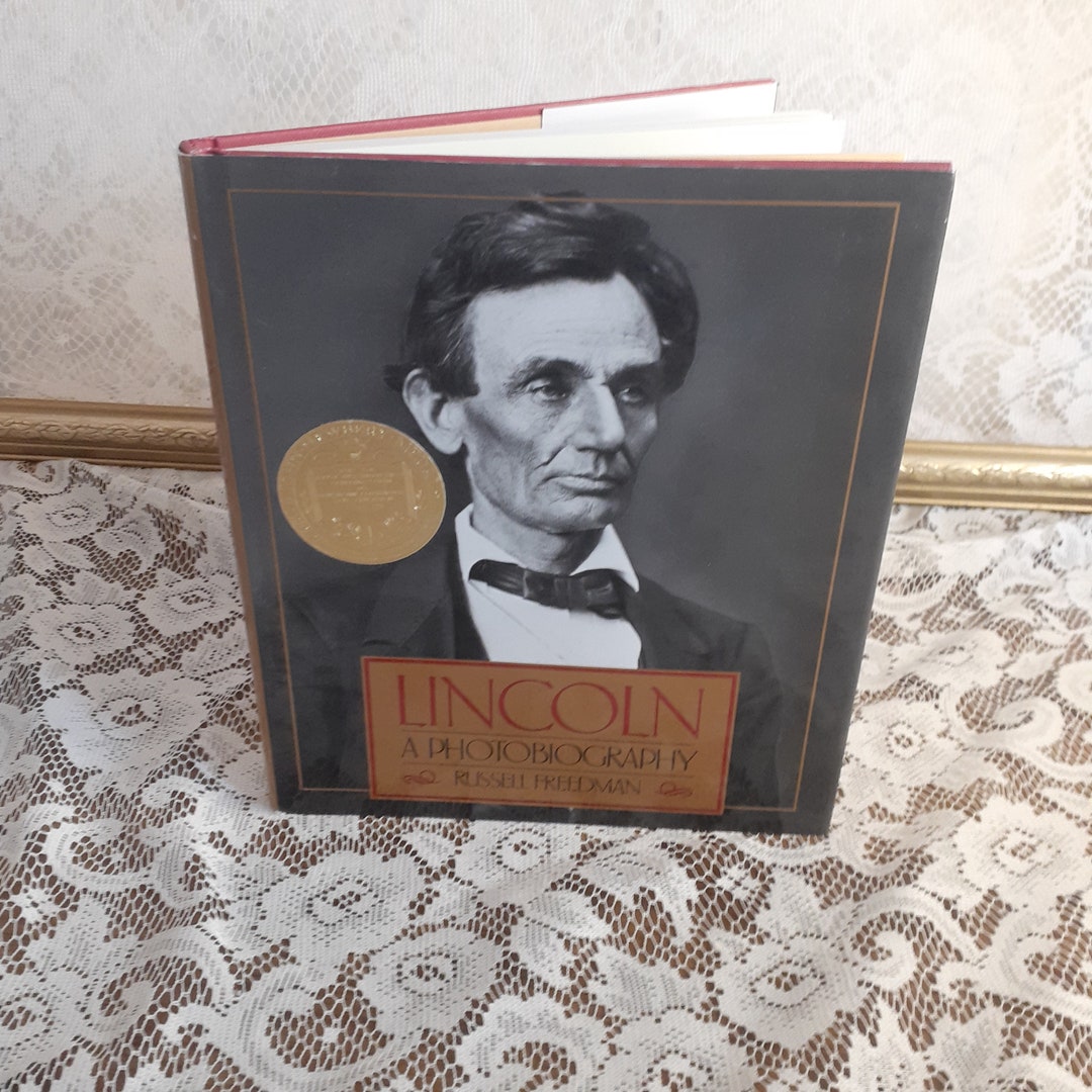 Lincoln: A Photobiography by Russell Freedman Vintage 1987 - Etsy