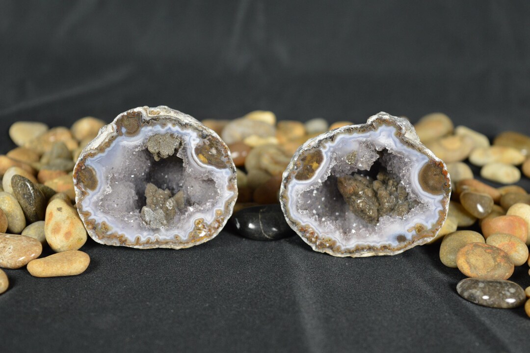 Stunning Mexican Choyas Coconut Specimen Geode Agate With Amethyst and ...