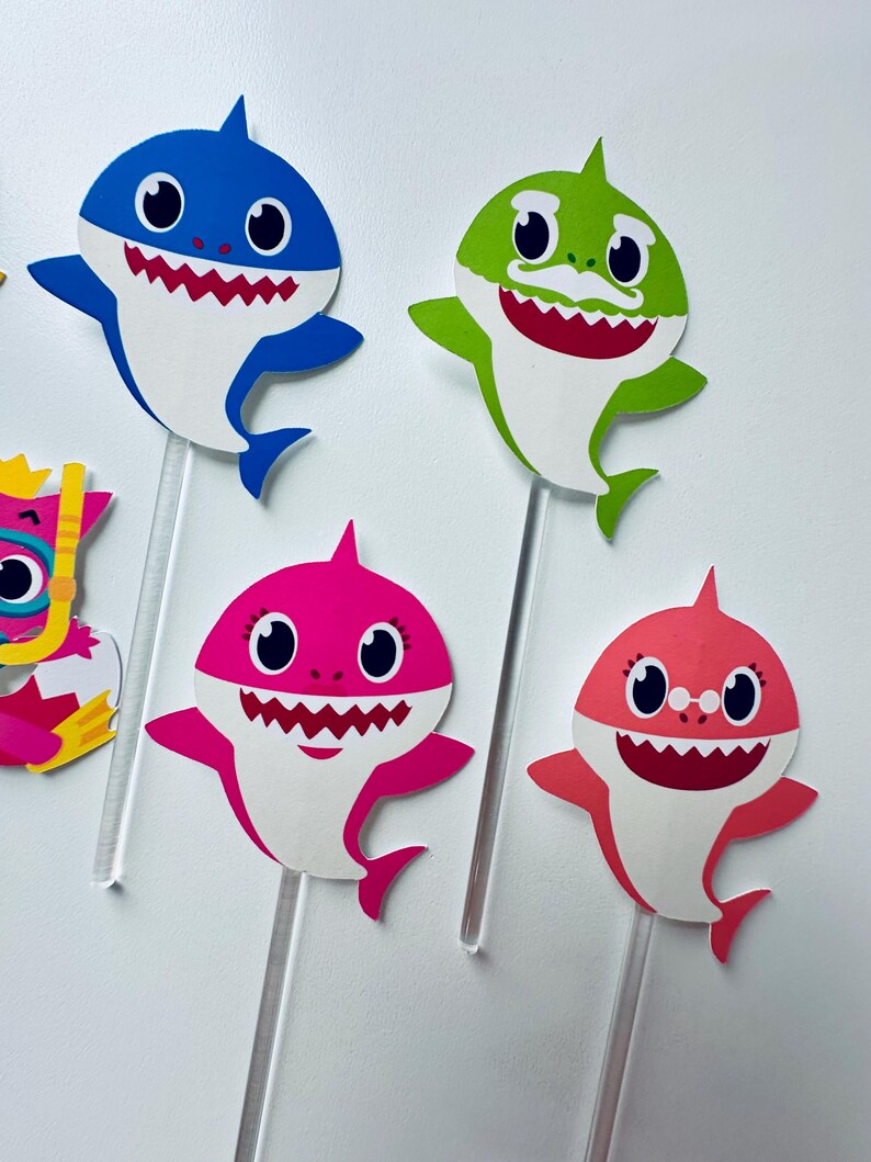 Baby Shark Cupcake Toppers / Baby Shark Party / Baby Shark Birthday - Etsy