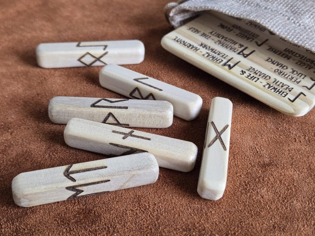 Elder Futhark Rune Dice Set - With Solid Wood Guide and Carry Bag! - Etsy