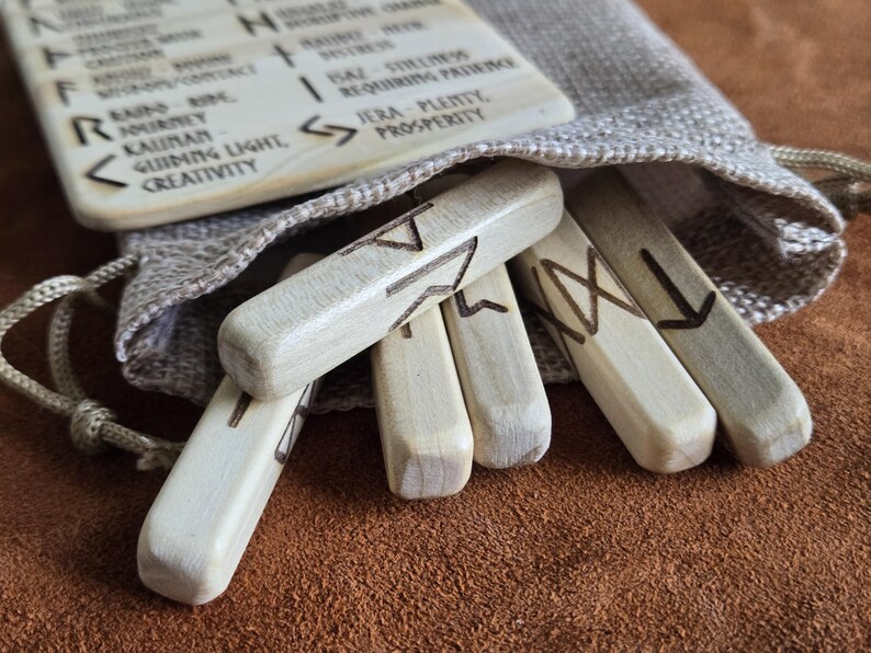 Elder Futhark Rune Dice Set - With Solid Wood Guide and Carry Bag! - Etsy