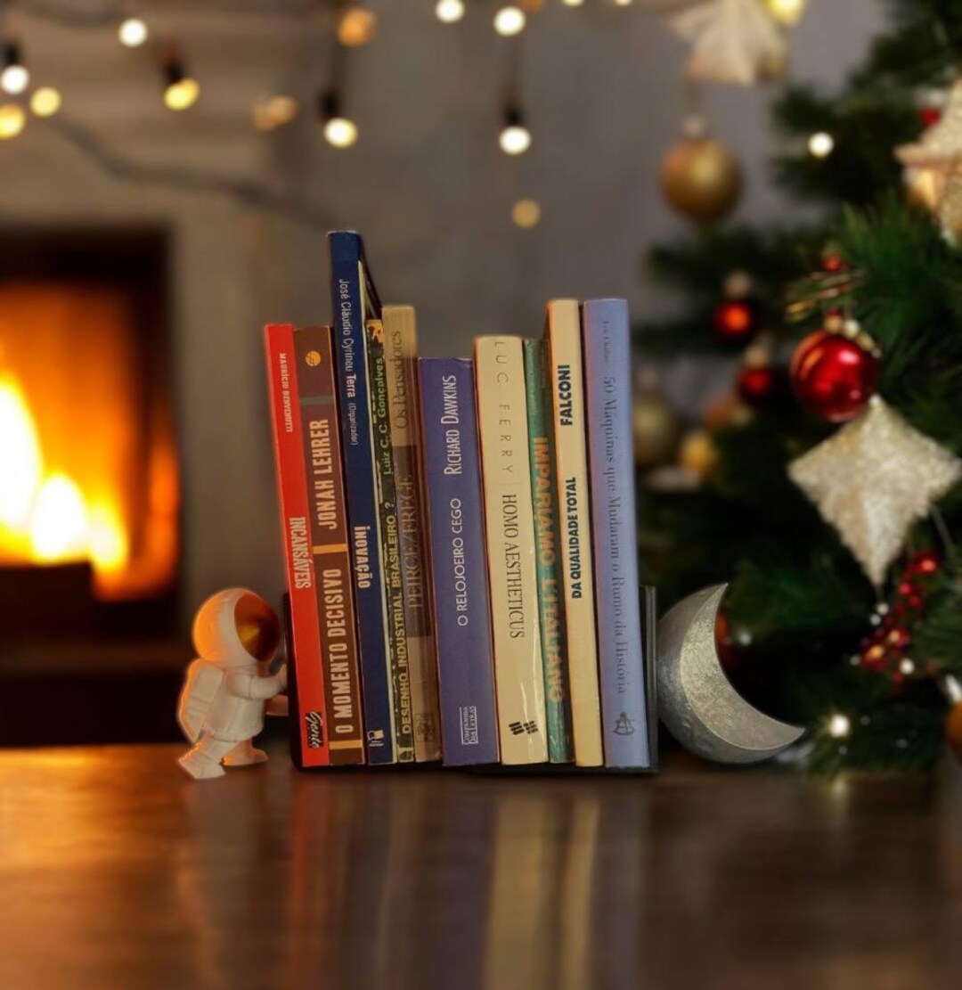 Space Explorer Book Holder | Astronaut and Moon Design | 3D Printed ...