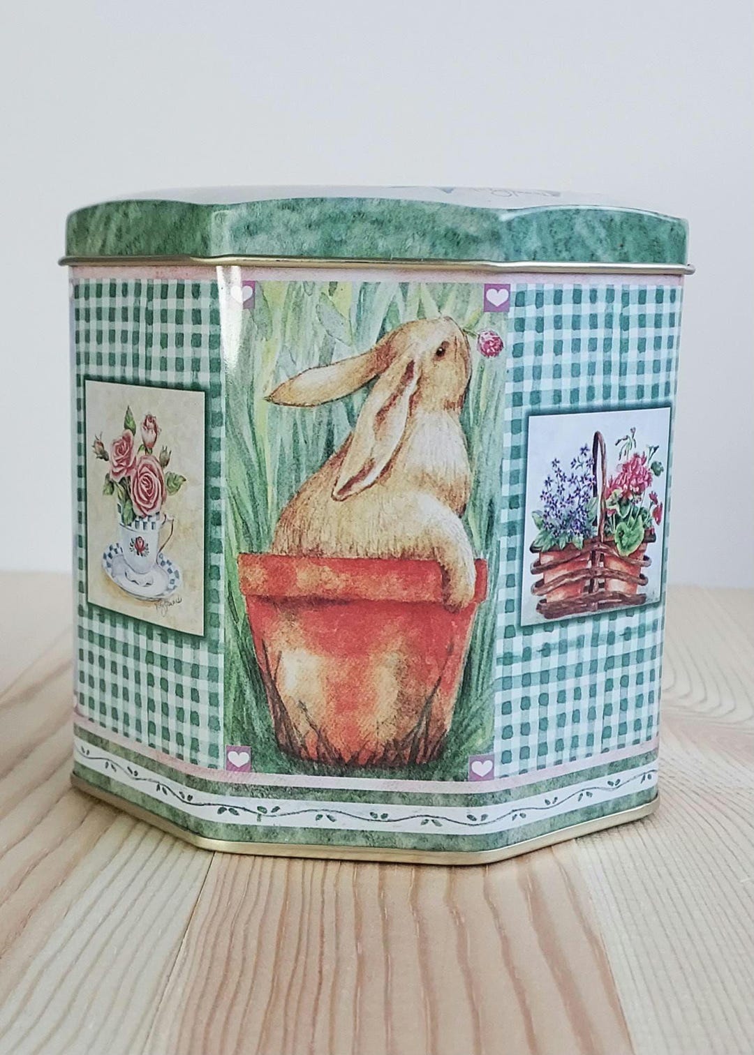 Vintage Vicky Howard for Giftco Decorative Tin - Etsy