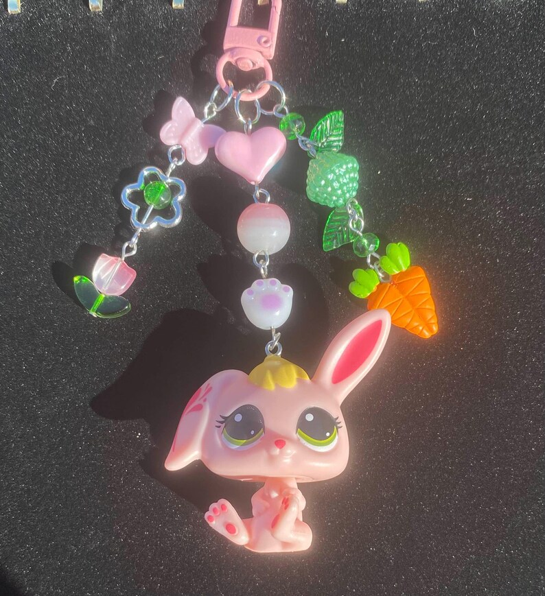 LPS Gen 7 Littlest Pet Shop Beaded Keychain~ Pink Bunny; Cute Keychain ...
