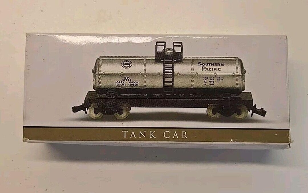 Southern Pacific Tank Car With Original Box - Classic Model Train ...