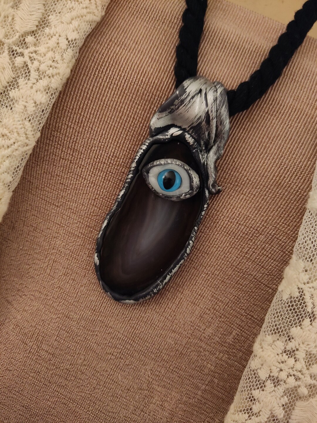 Handmade Evil Eye Agate Pendant Art to Wear Unisex Jewelry Grace and ...