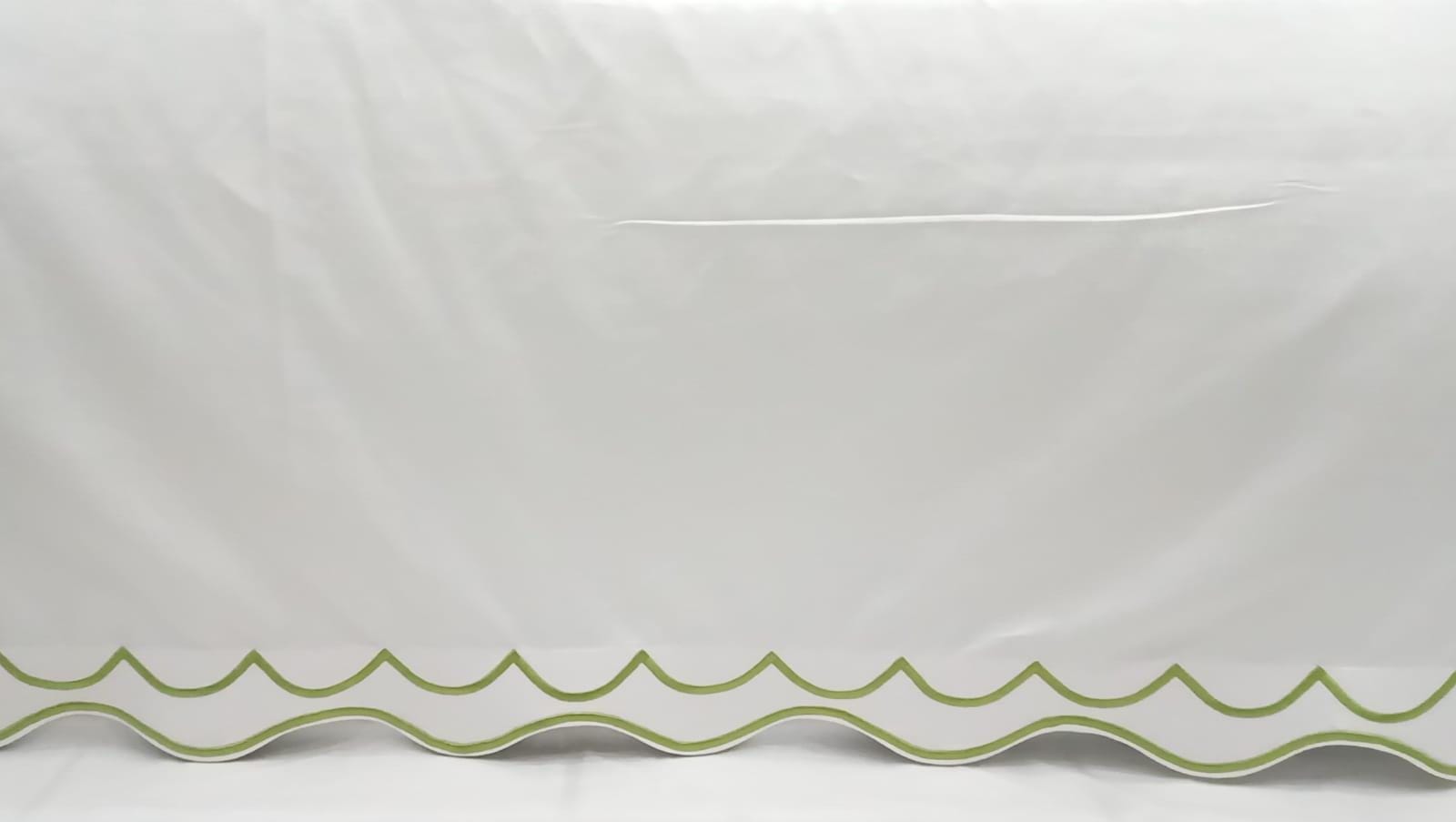 Double Scalloped Embroidery Crib Skirt 100% Cotton Sateen Crib Skirt ...