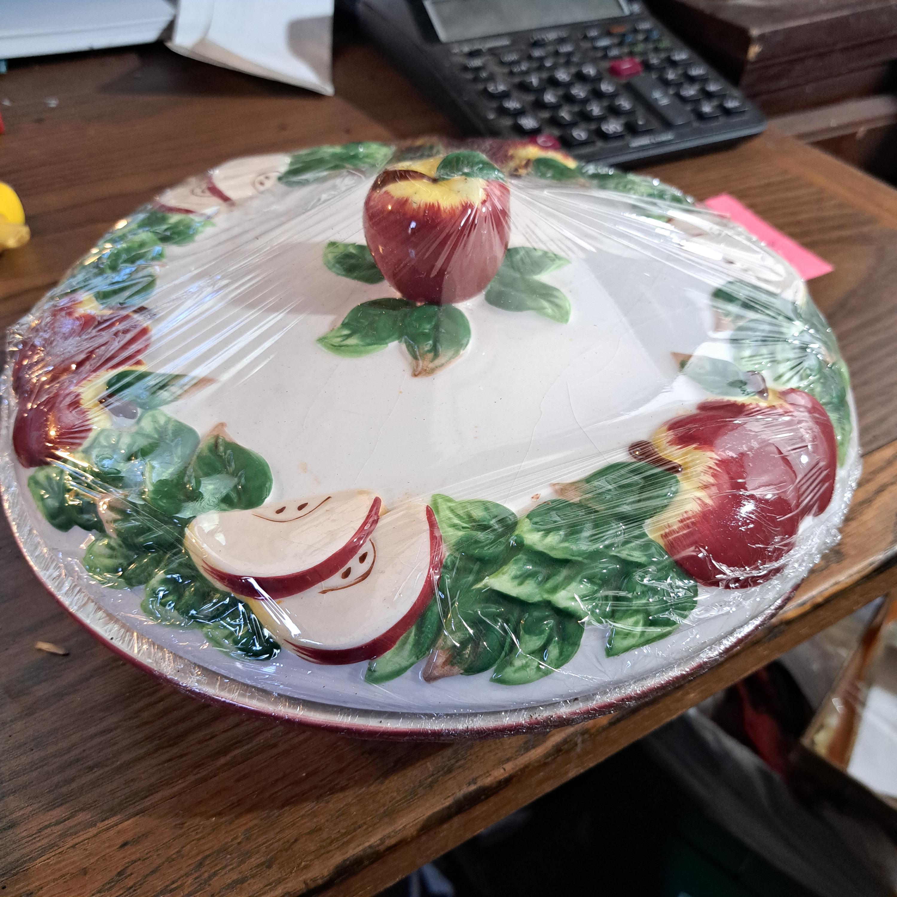 Apple Pie Keeper by Style Eyes - Etsy