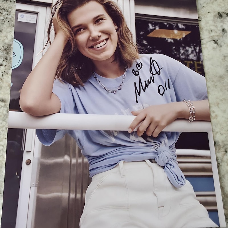 Millie Bobby Brown Autograph - Etsy