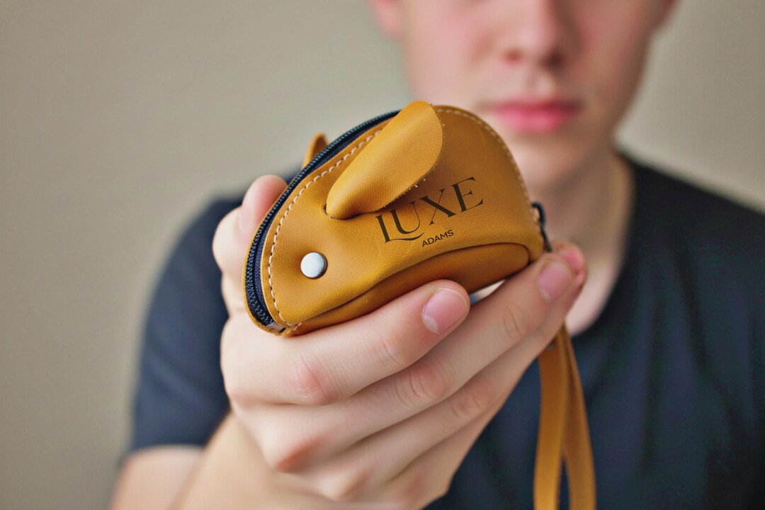 Leather Mouse Wallet | Custom Engraved Coin Purse | Swedish Handmade ...