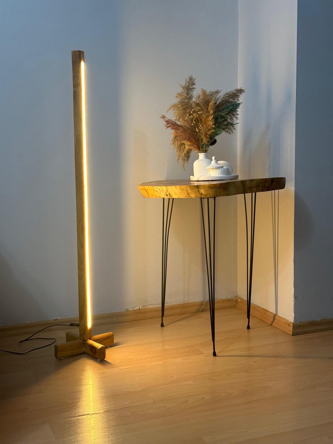 Modern Wooden Floor Lamp, LED Light Minimalist Design, Decorative ...