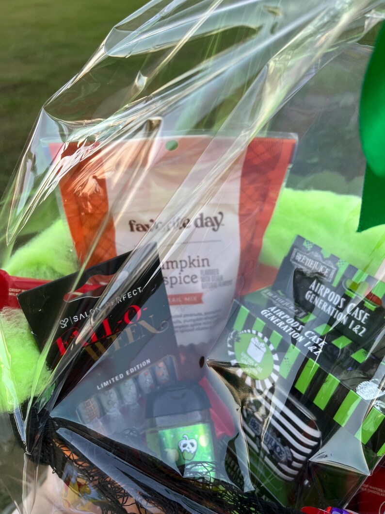 Beetlejuice Themed Boo Basket - Etsy