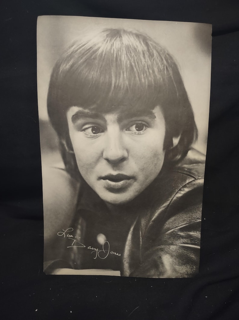 16 Magazine Posters. Monkees, Hermans Hermits DC5, Mark Lindsey ...
