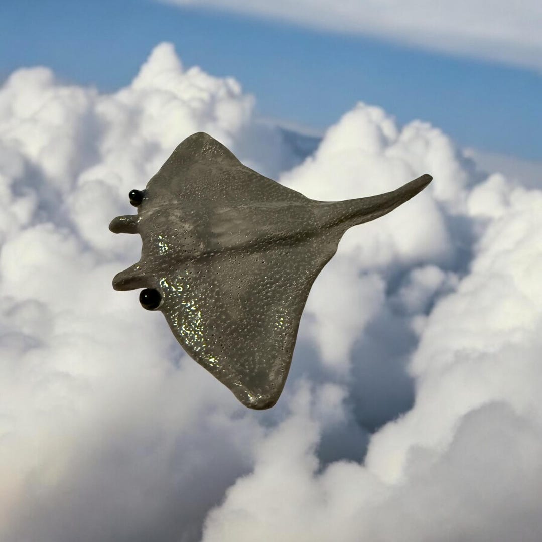 Manta Ray Desk Friend - Etsy