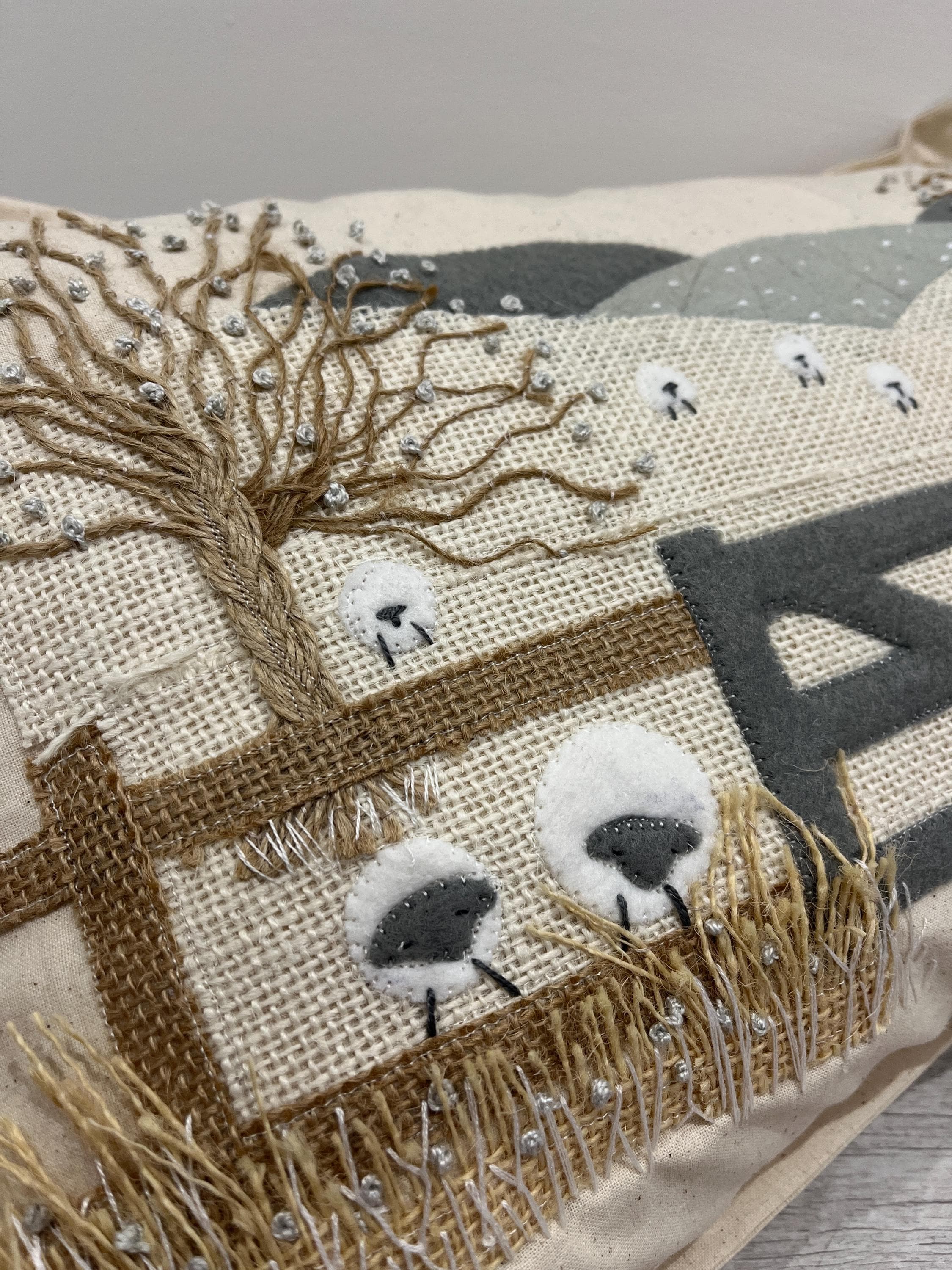 Delphine Brooks Rustic Home Sheep Applique Cushion Sewing Instruction ...