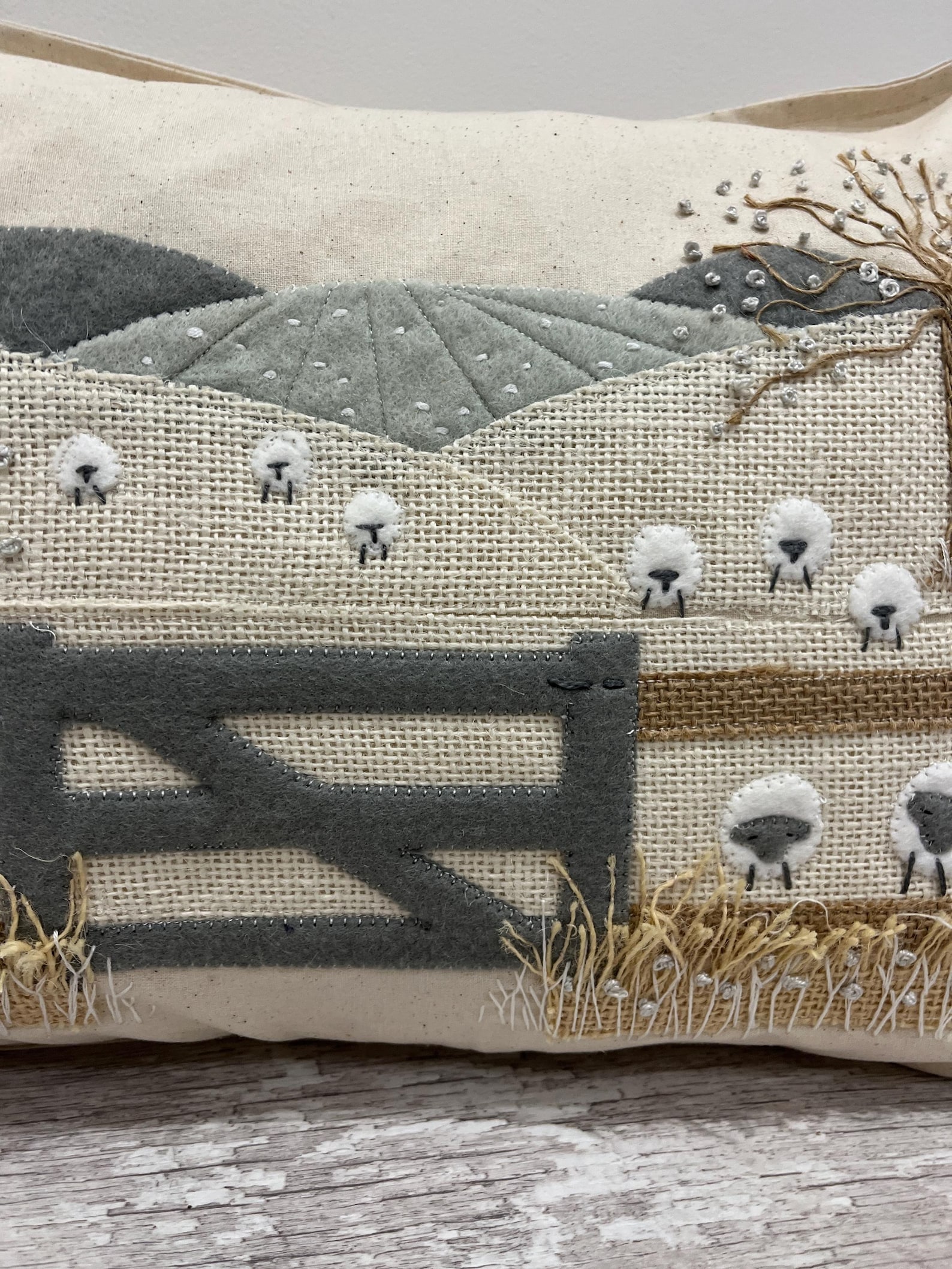 Delphine Brooks Rustic Home Sheep Applique Cushion Sewing Instruction ...