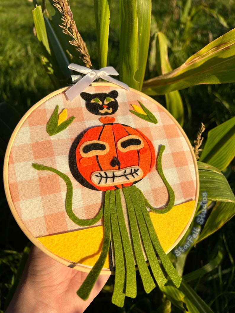 Over the Garden Wall Enoch Felt Hoop Art, 6.5-inch, Pottsfield Pumpkin ...