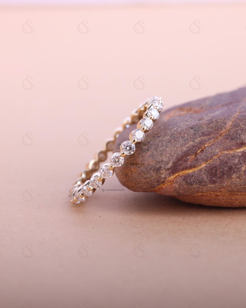 Floating Bubble Diamond Wedding Band, 2.00 MM Round Lab Grown Diamond ...