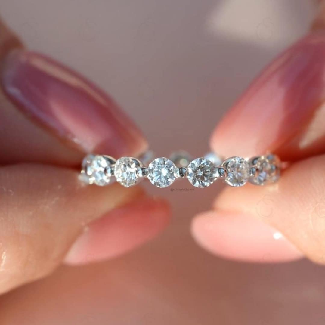 3.0mm Floating Diamond Wedding Band, 14K Single Shared Prong Diamond ...