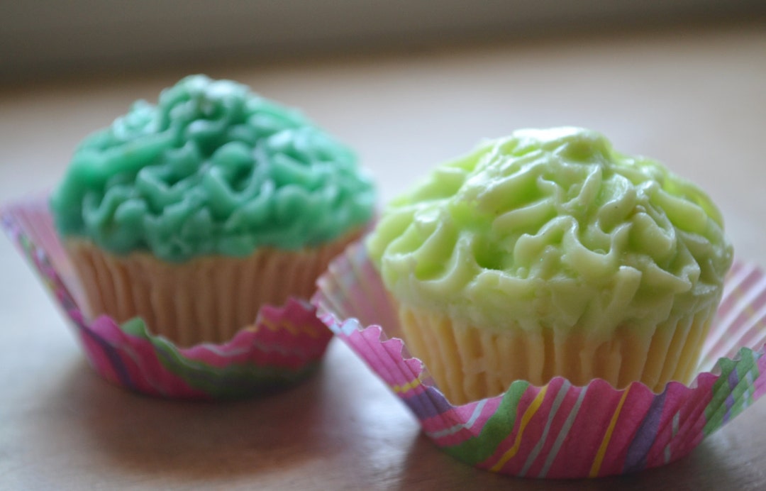 Mini Cupcake Soap - Frilly Cupcakes - Realistic Cupcake Soap Party ...