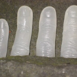 Halloween Soap - Glowing Freaky Finger Soap - Glow in the Dark -walking ...