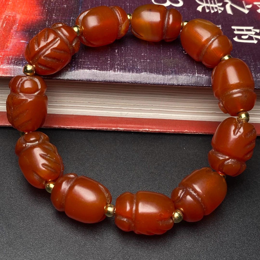 Red Agate Cicada Hand Chain M10069 - Etsy