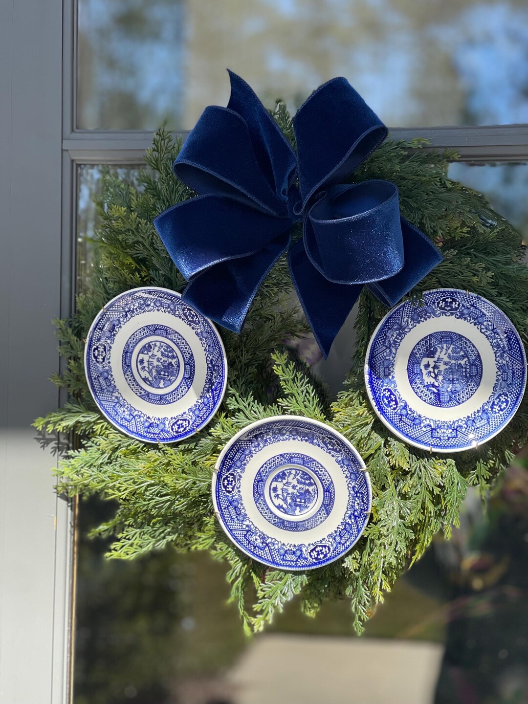 Blue Willow Plate Wreath: Faux Evergreen & Designer Ribbon - Etsy