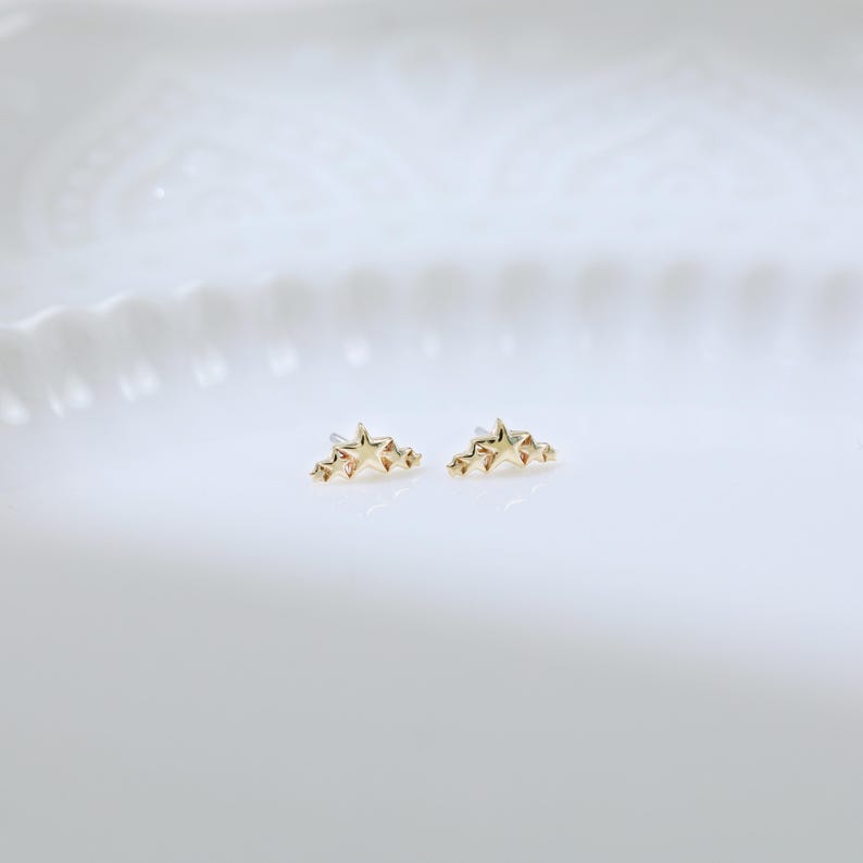 14K Solid Gold Star Climber Stud Earring Dainty Pentagram Ear Crawler ...