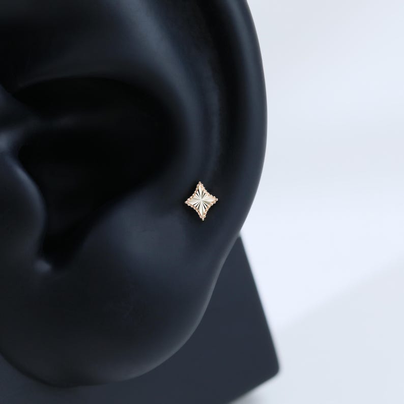 14K Solid Gold Diamond Cut Starburst Motif Stud Sparkle Celestial ...