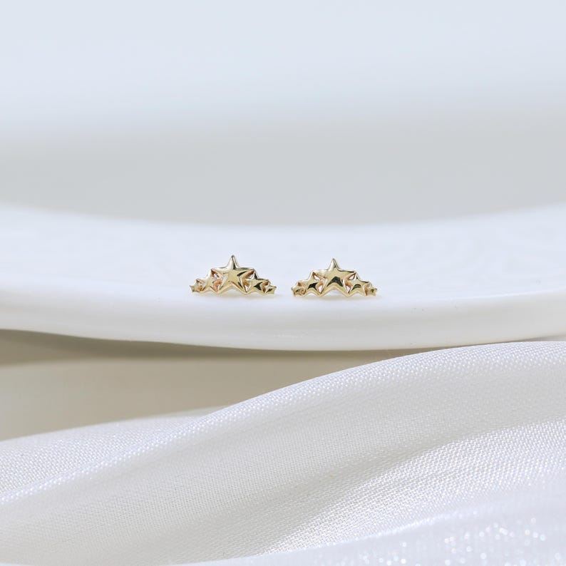 14K Solid Gold Star Climber Stud Earring Dainty Pentagram Ear Crawler ...