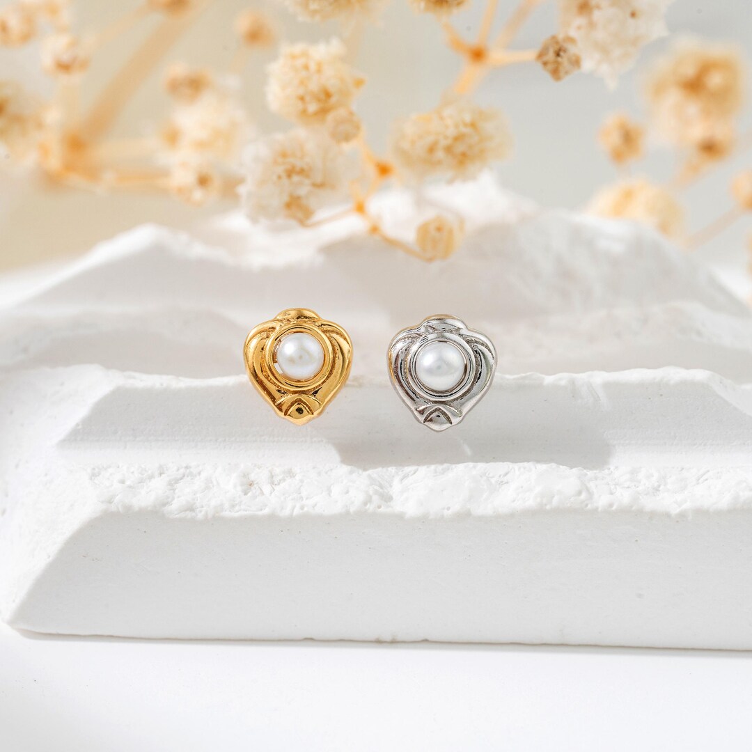 Single Fresh Pearl Bezel Setting Earring Real Pearl Cartilage Helix ...