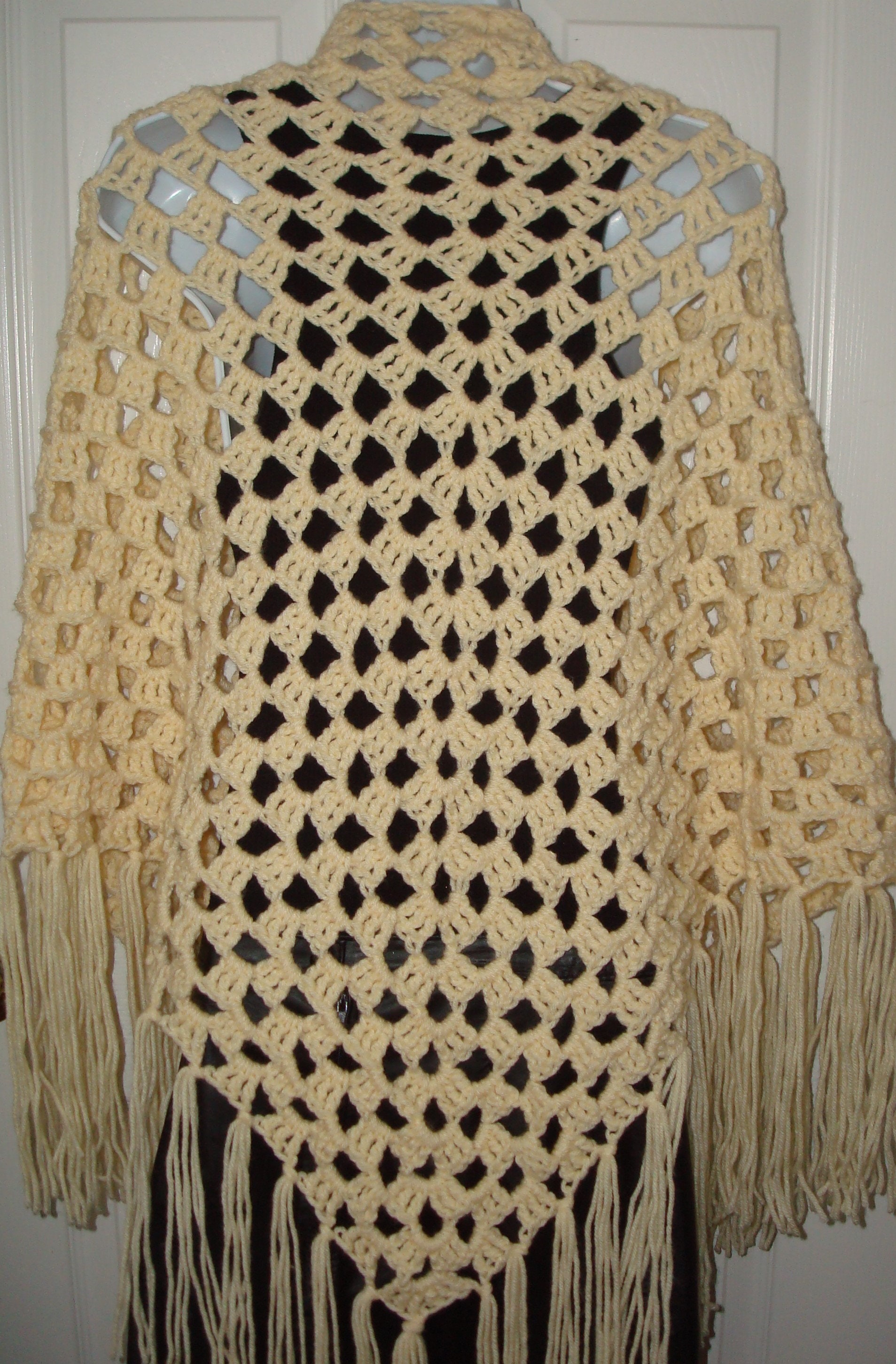 Hand Crochet Elegant Cream Triple Cluster Stitch Triangle - Etsy