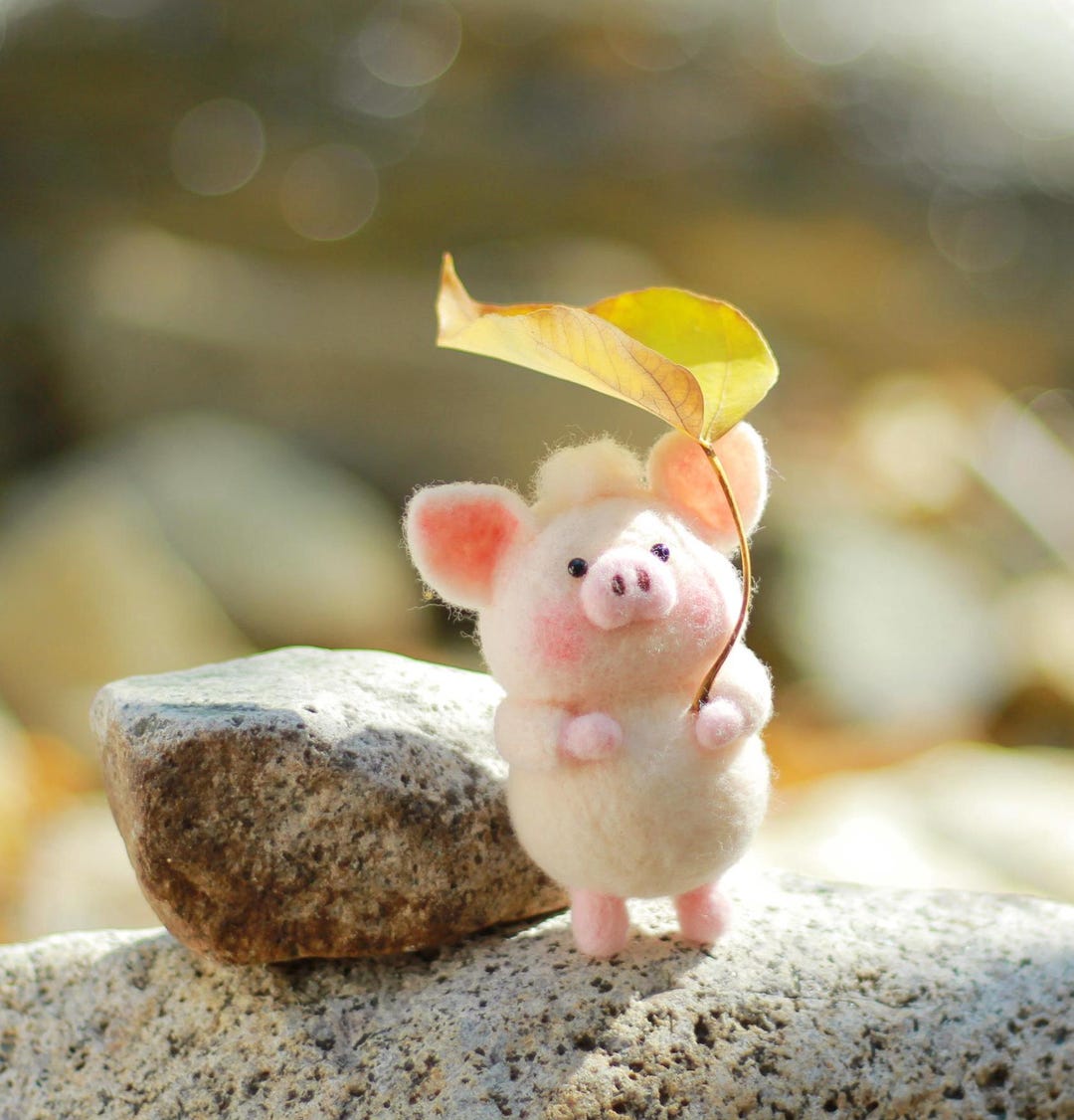 Wool Felt Pig Figurine: Handmade Farmhouse Nursery Decor - Etsy