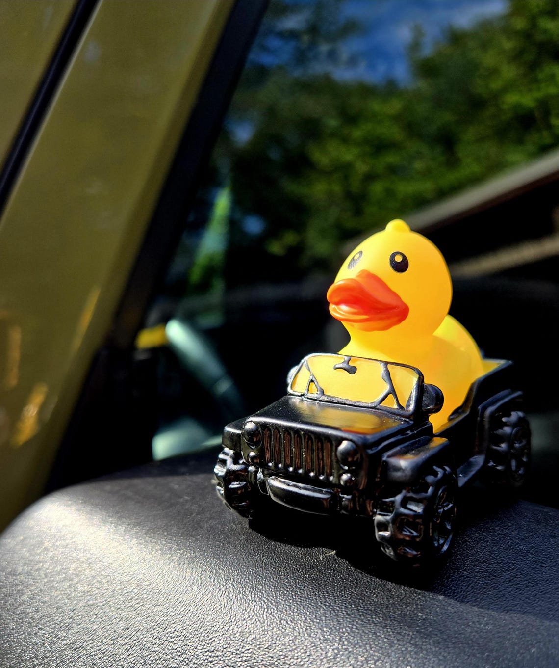 New Colors Jeep Ducks, Rubber Duck Driver in Black Jeep.. Duck Duck ...