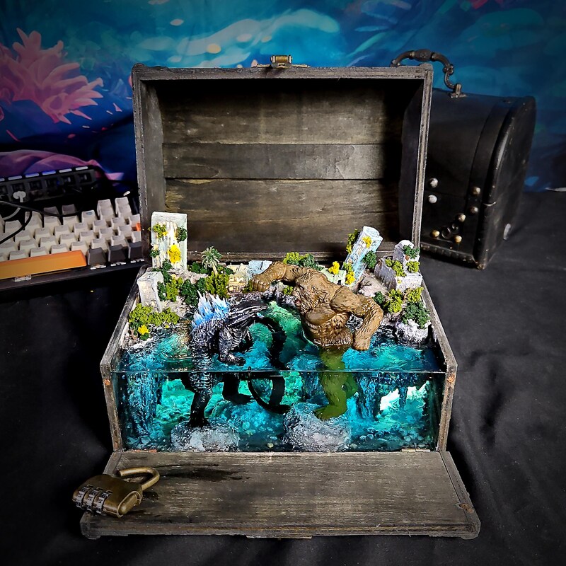 Godzilla Resin Lamp - Etsy