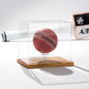 Customisable Cricket Ball Display Case – Turf Base, Engravable Five ...
