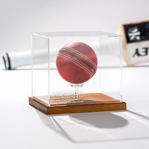 Customisable Cricket Ball Display Case – Turf Base, Engravable Five ...