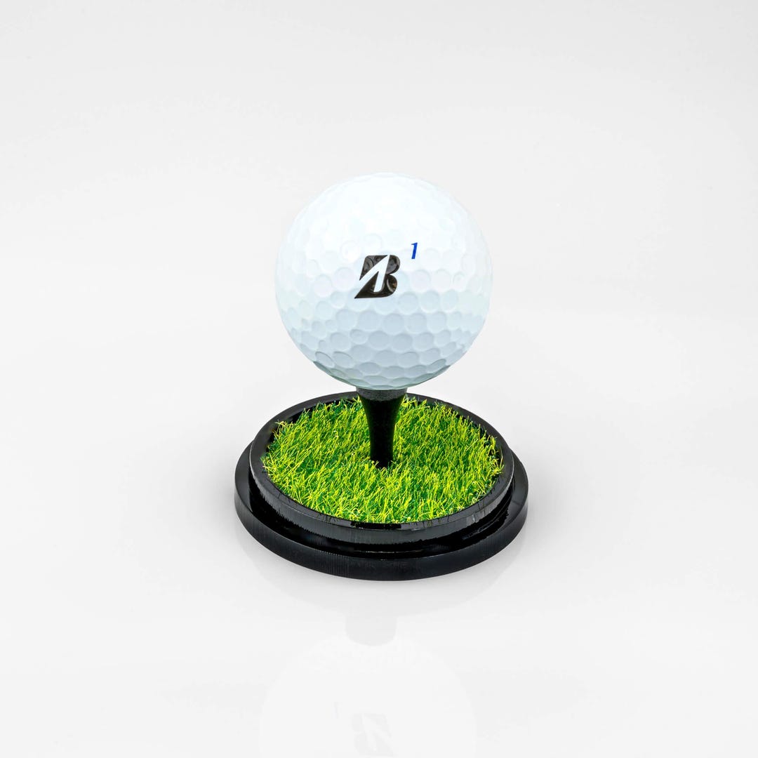 Golf Ball Display Stand With Premium Artificial Turf | Perfect for ...