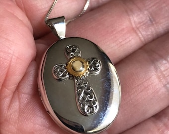 Cross locket | Etsy