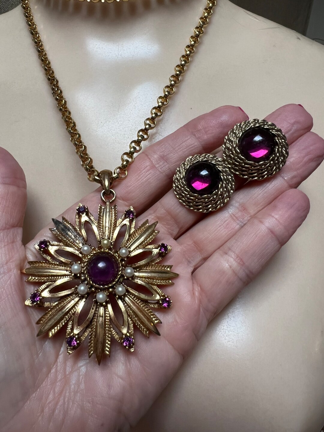 Vintage Large HMS Goldtone Brooch Faux Amethyst Pearls, 30" Rolo Chain ...