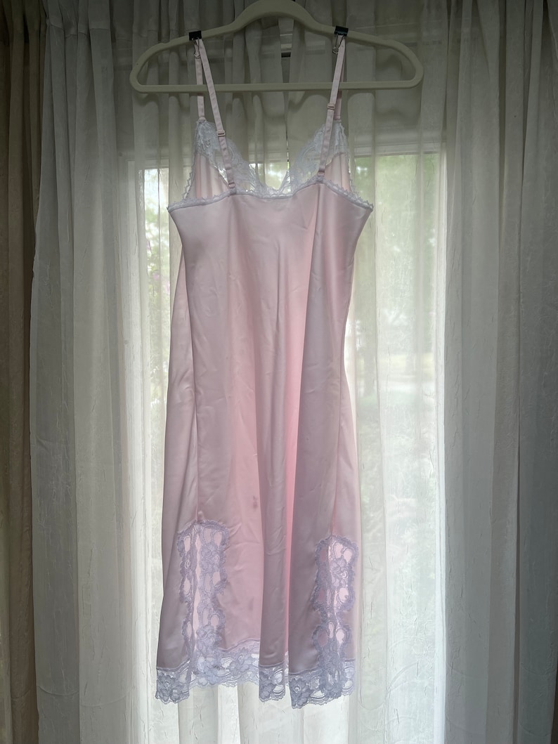 Vintage Barbizon Palest Pink Full Slip S, Tiny Flower Lace Trim ...